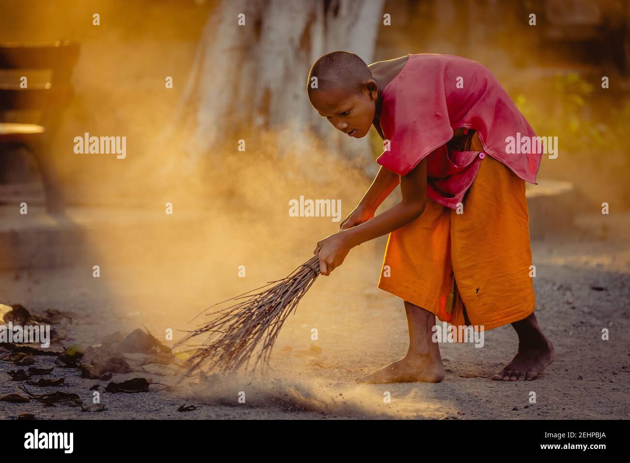 Sweeping for mines hi-res stock photography and images - Alamy