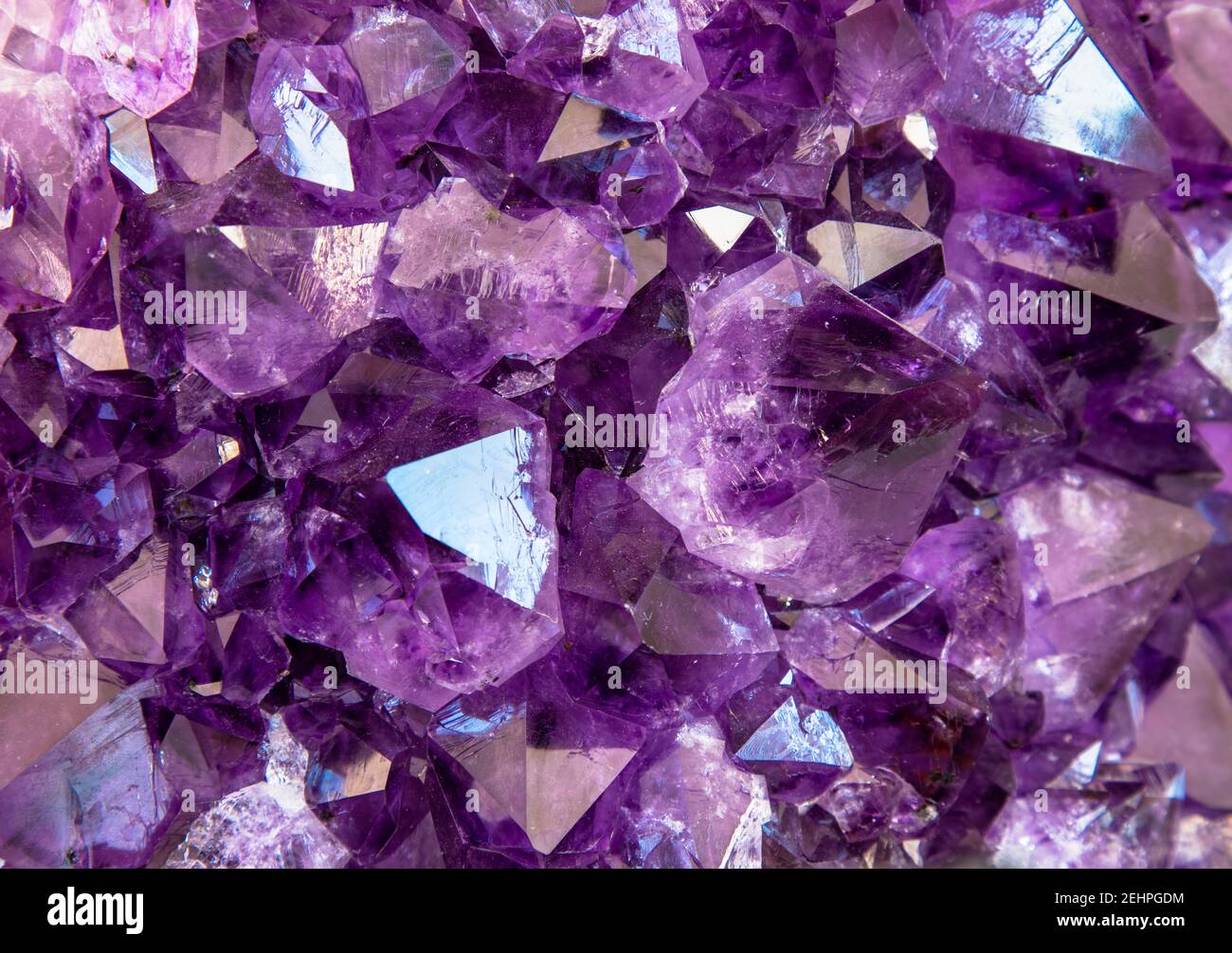 Amethyst crystal glass hi-res stock photography and images - Alamy