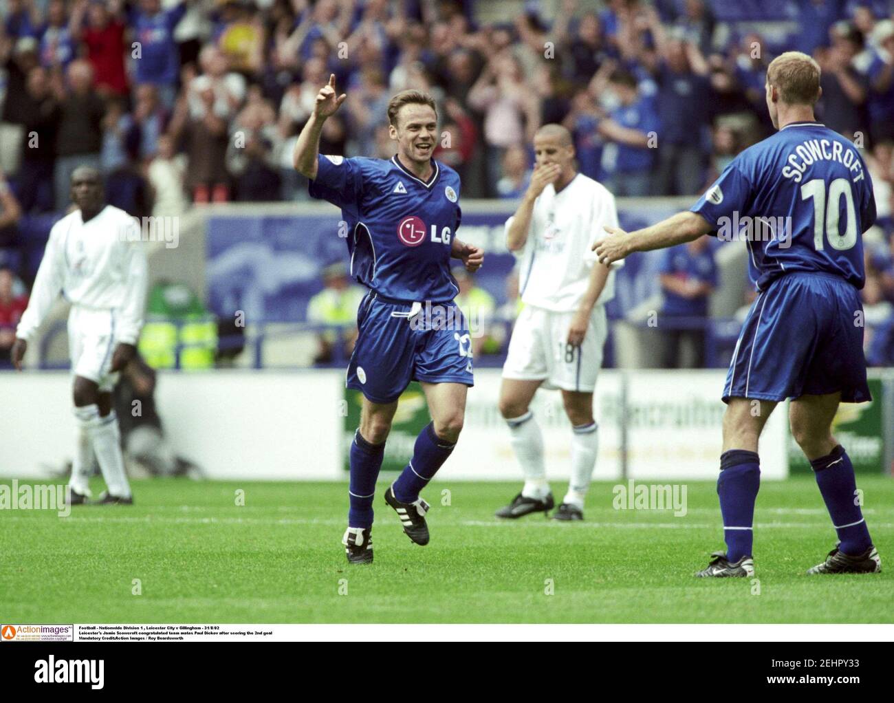 Team mates james scowcroft hi-res stock photography and images - Alamy