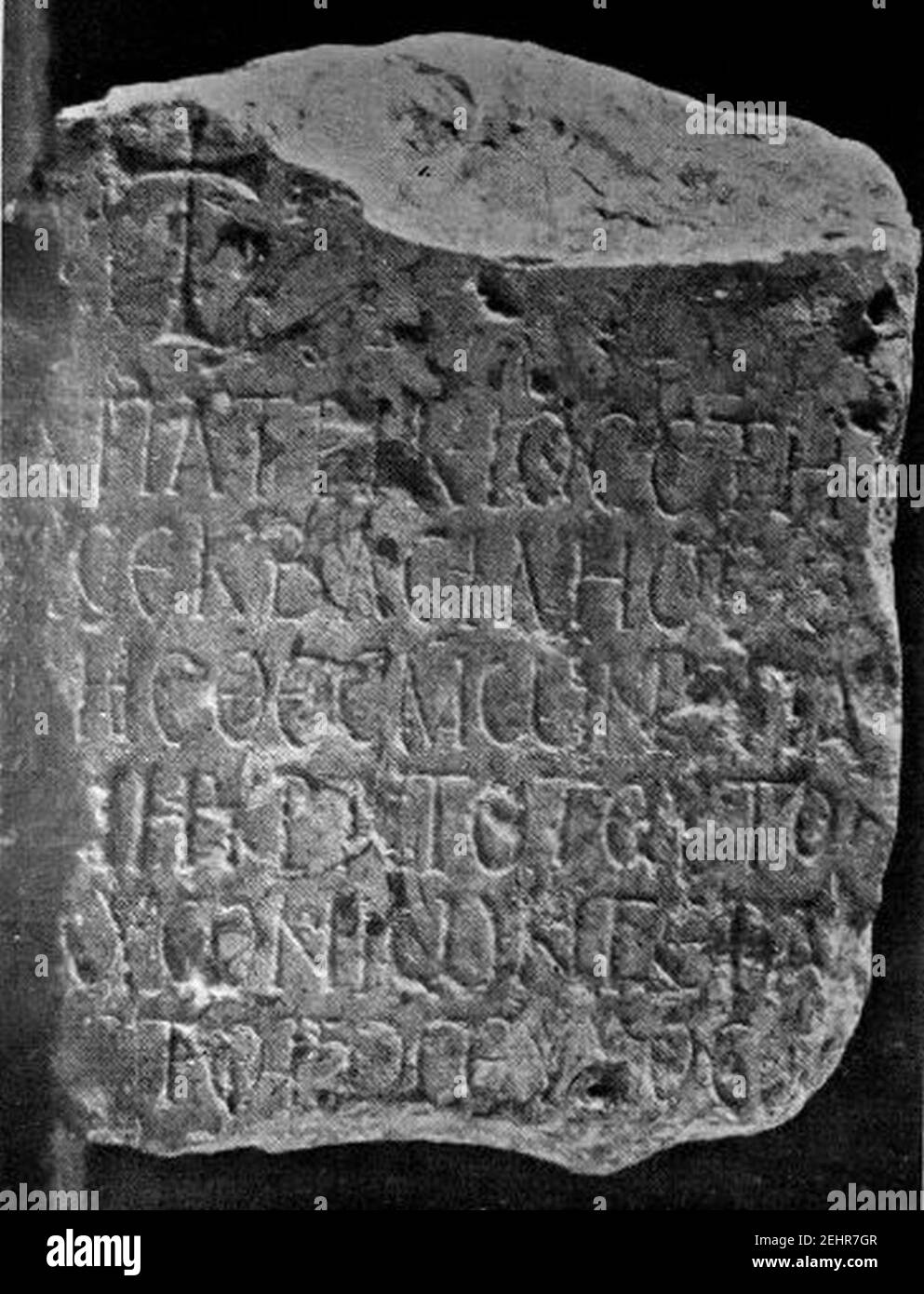 Statue base hi-res stock photography and images - Alamy