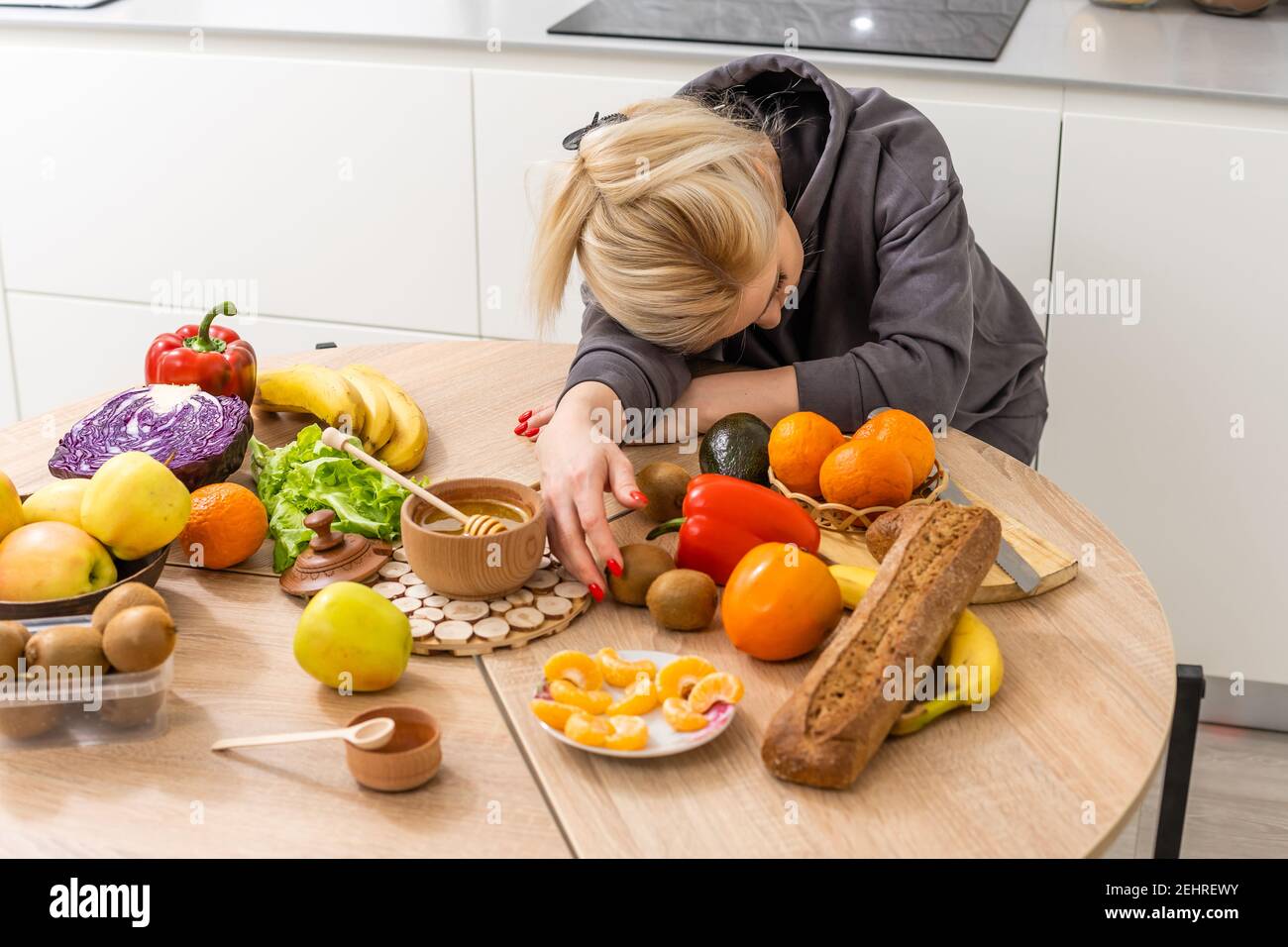 Woman Standing Crying High Resolution Stock Photography and Images - Alamy