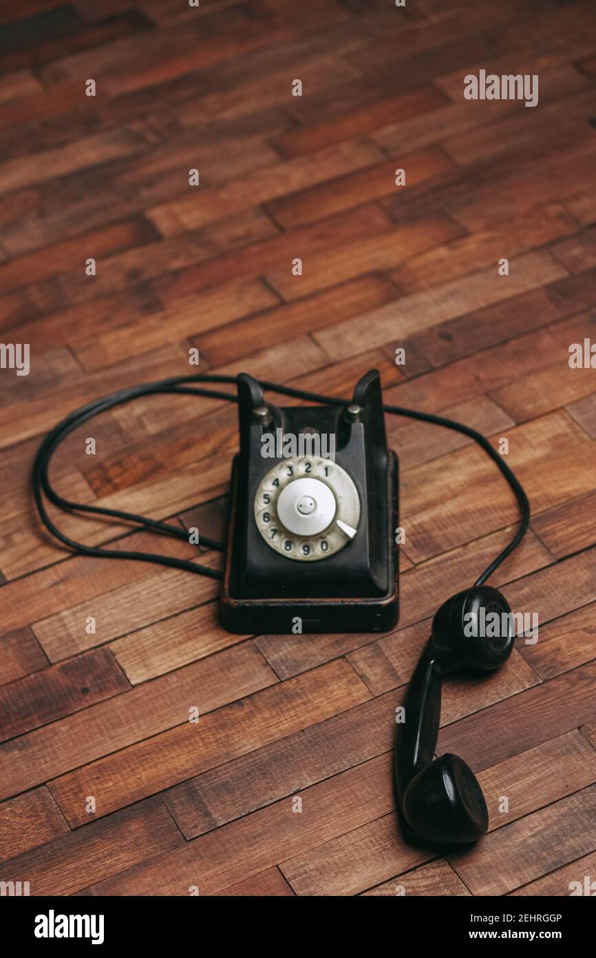 Old type style black telephone phone hi-res stock photography and ...
