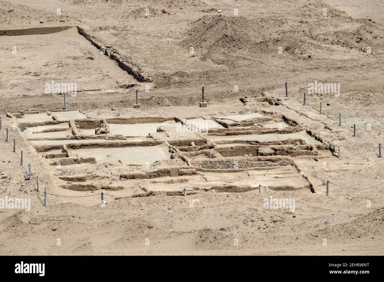 Temples of the sun and moon peru hi-res stock photography and images ...