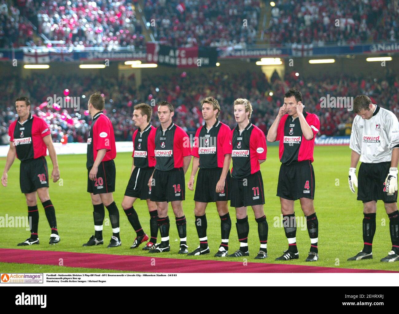 Afc bournemouth players line up hi-res stock photography and images - Alamy