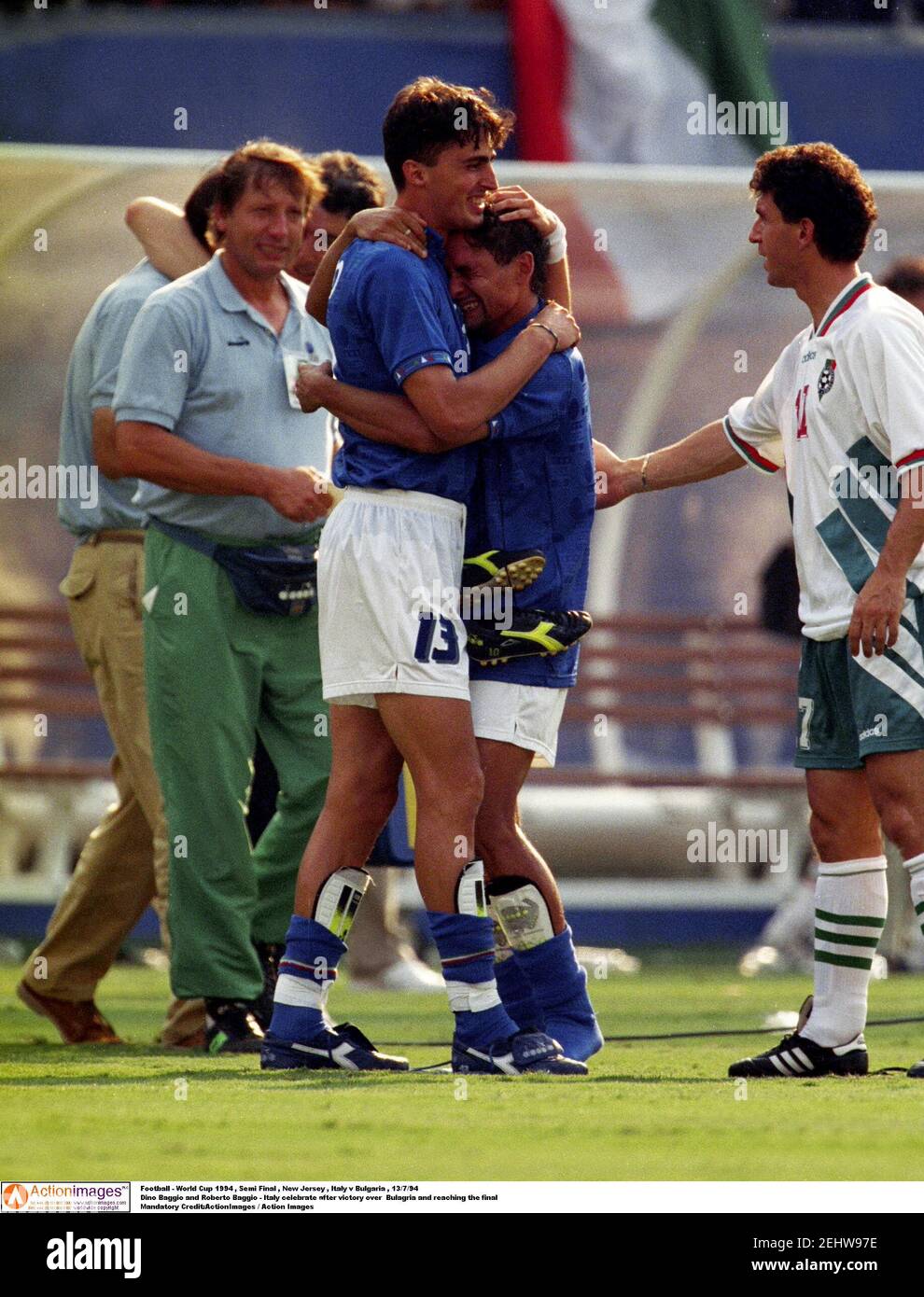 Roberto baggio 1994 final hi-res stock photography and images - Alamy