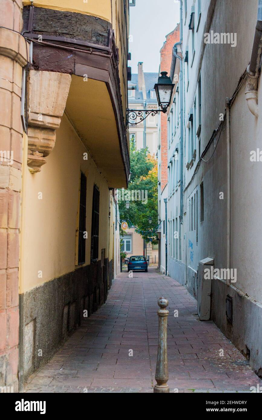 Bench in front of brick house hi-res stock photography and images - Alamy