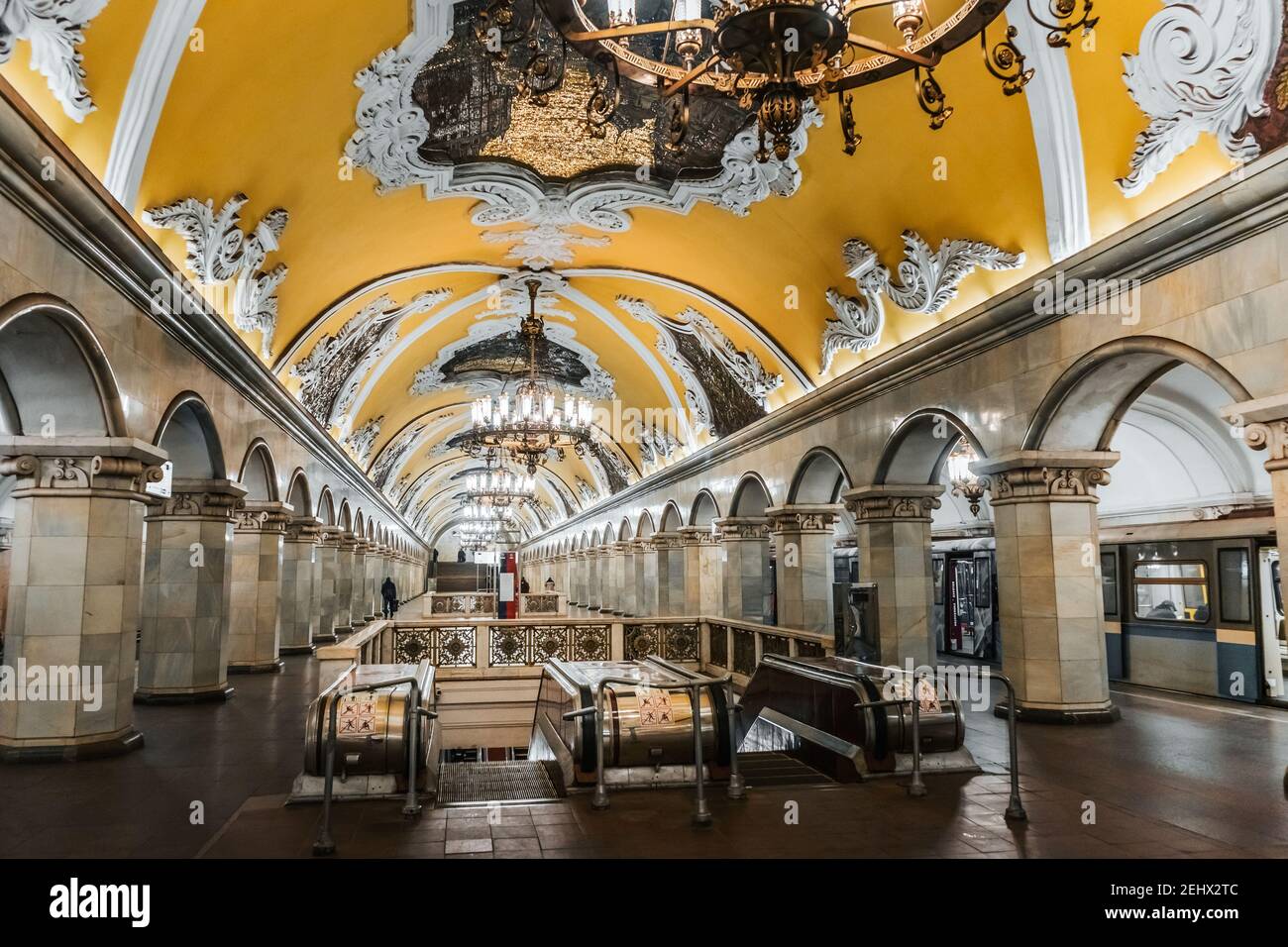 Komsomolskaya metro station, Koltsevaya or Ring Line. The Moscow Metro ...