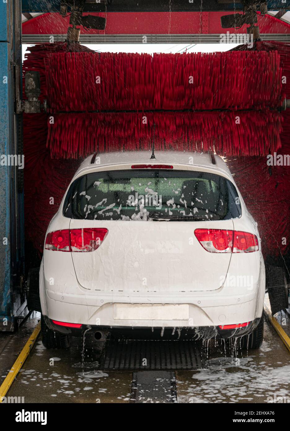 Carwash rollers hi-res stock photography and images - Alamy