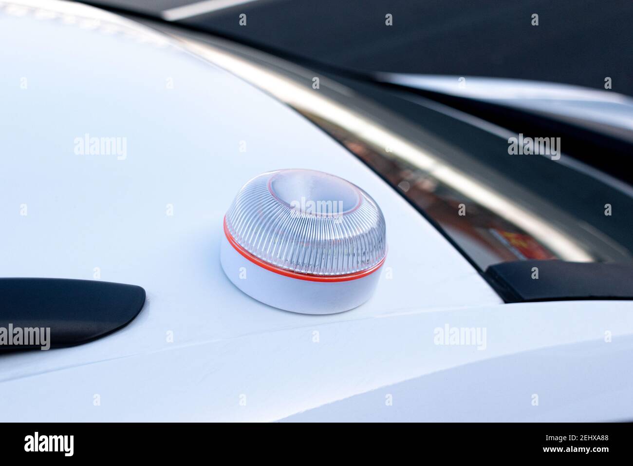 emergency light for damaged vehicles Stock Photo - Alamy