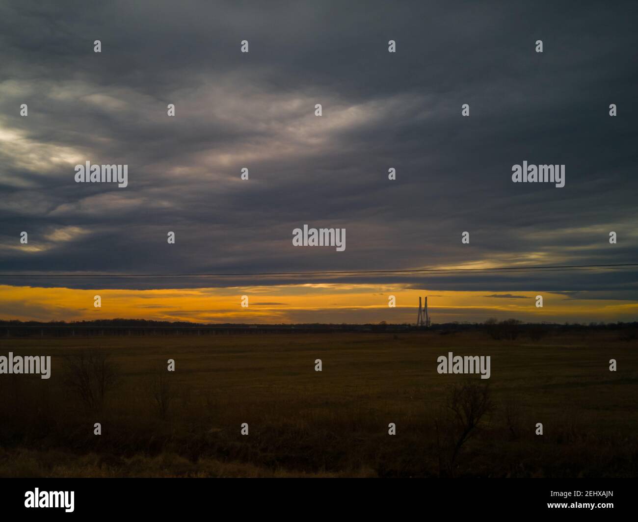 Yellow sunset landscape hi-res stock photography and images - Alamy