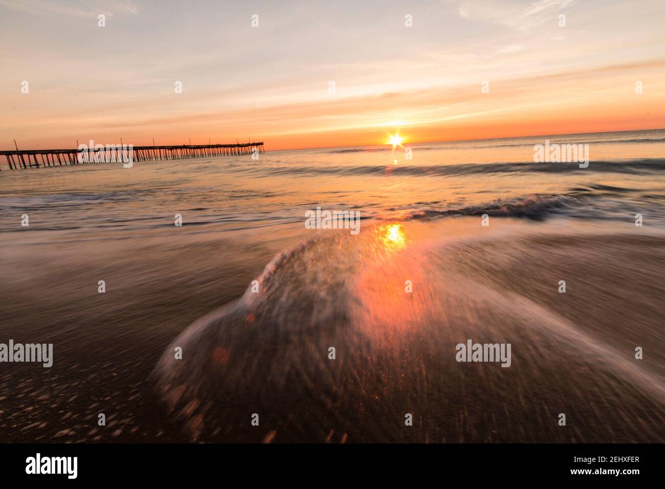 Va virginia beach fishing pier hi-res stock photography and images - Alamy