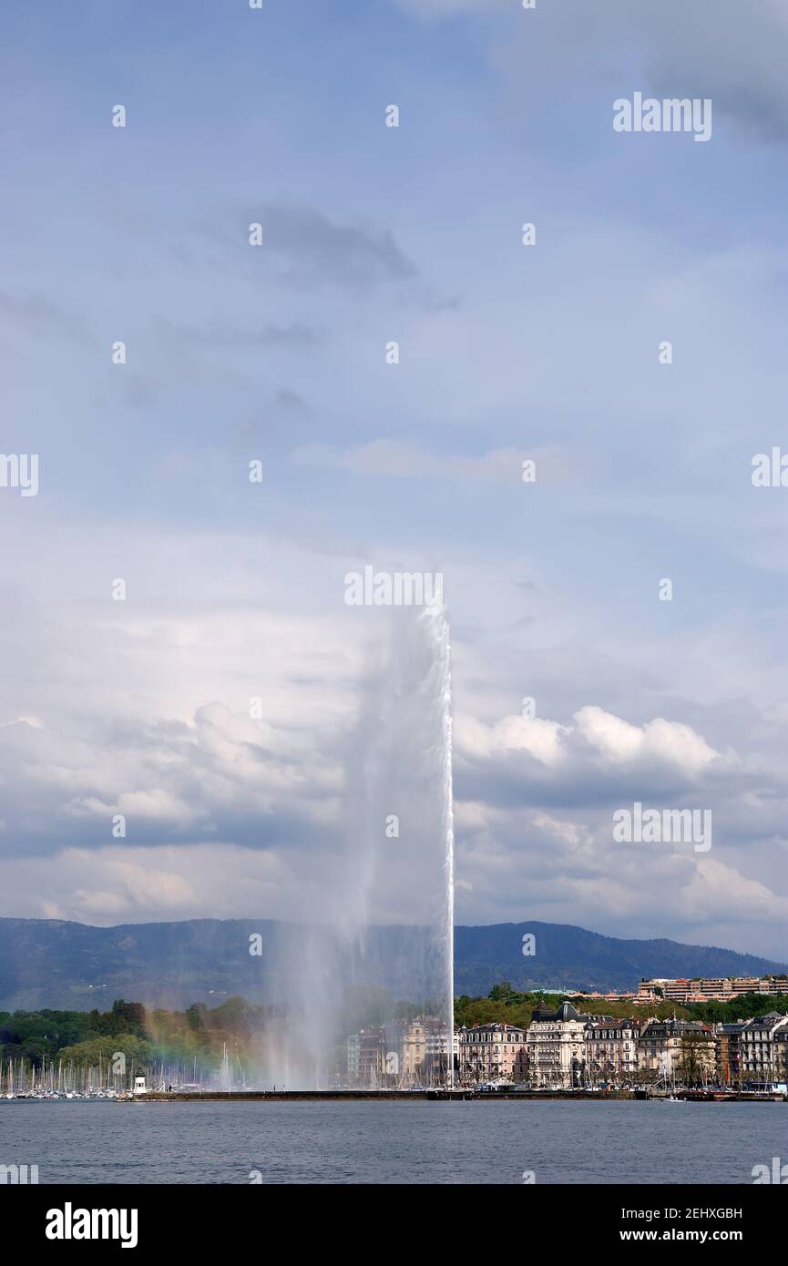 Switzerland, Geneva, view of Lake Geneva and the city Stock Photo - Alamy