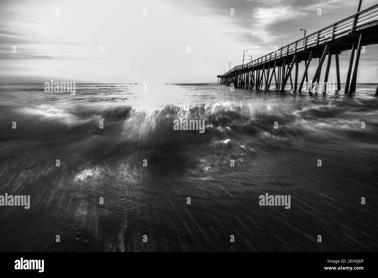 Virginia beach oceanfront boardwalk hi-res stock photography and images ...
