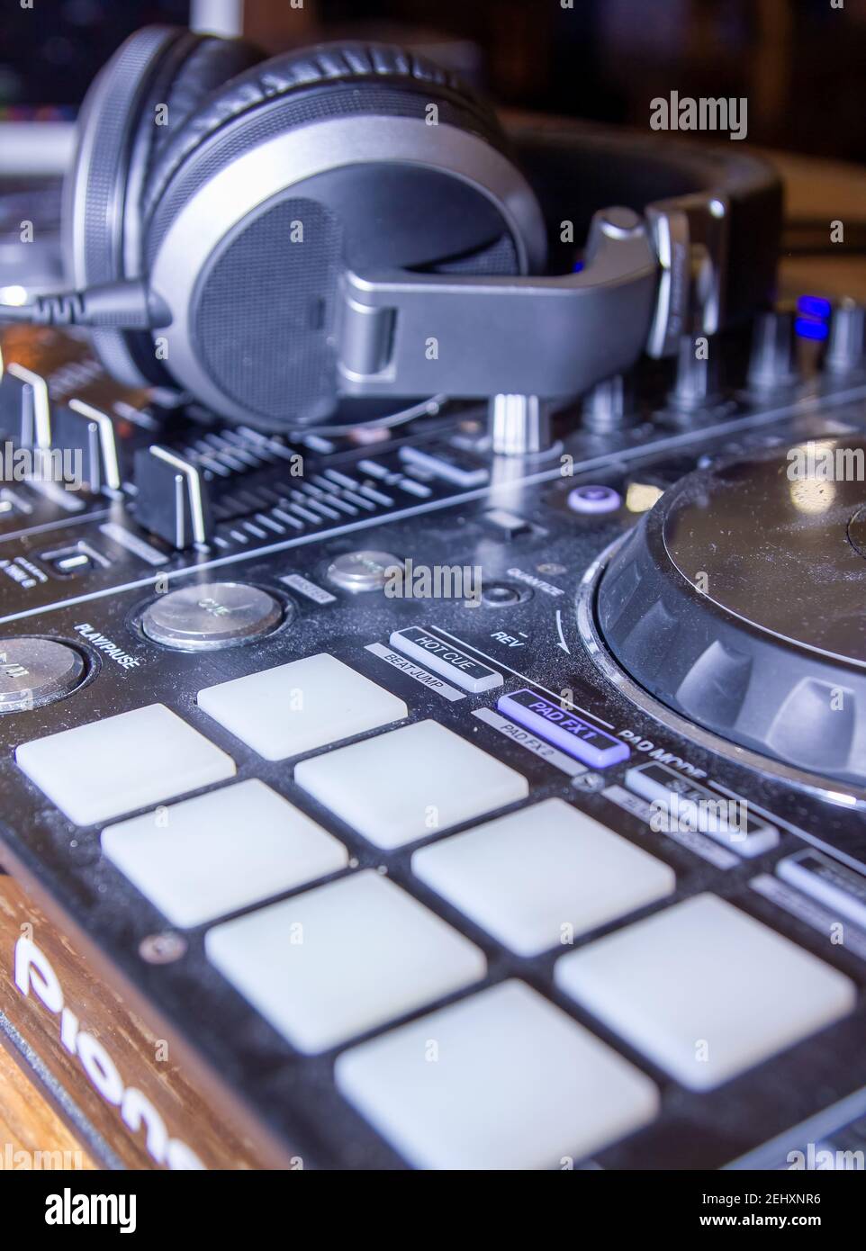 Dj control panel hi-res stock photography and images - Alamy