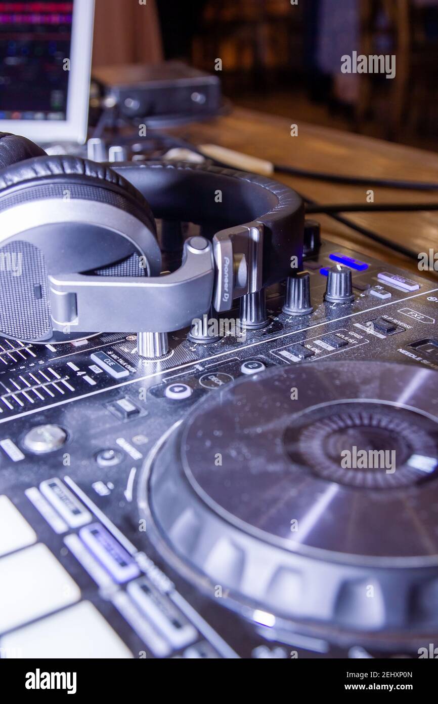 Dj control panel hi-res stock photography and images - Alamy