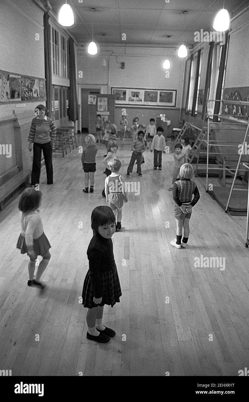Pe school hall hi-res stock photography and images - Alamy