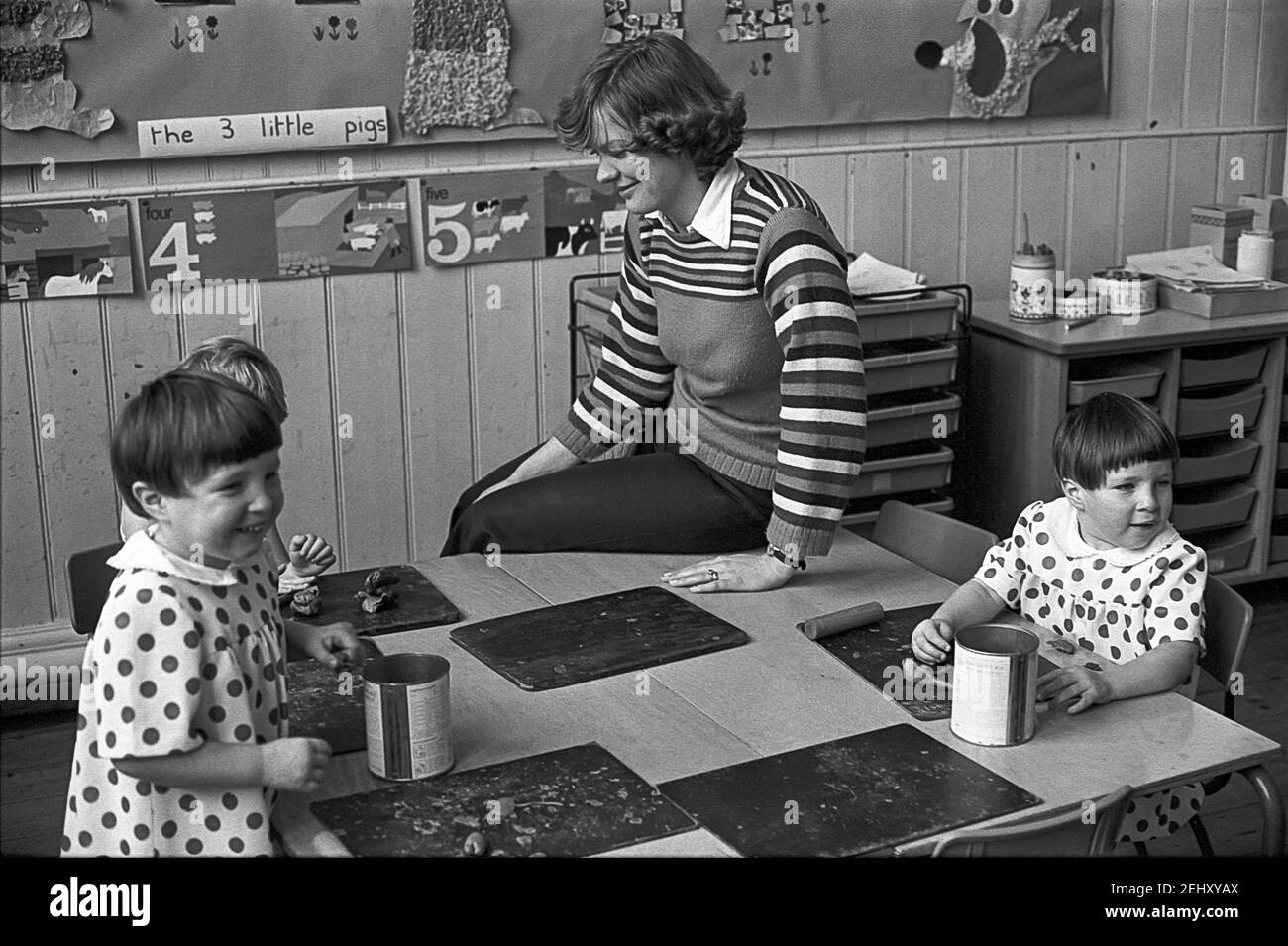 Reception class school hi-res stock photography and images - Alamy