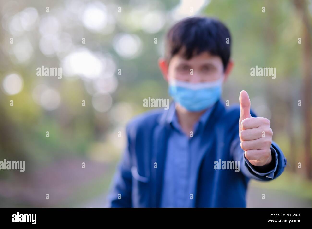 Approval signal hi-res stock photography and images - Alamy