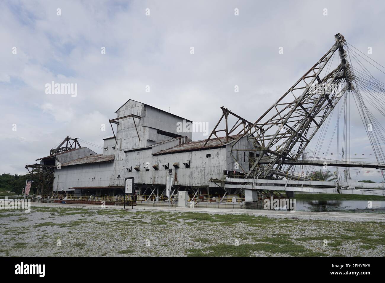 Dredge mining hi-res stock photography and images - Alamy
