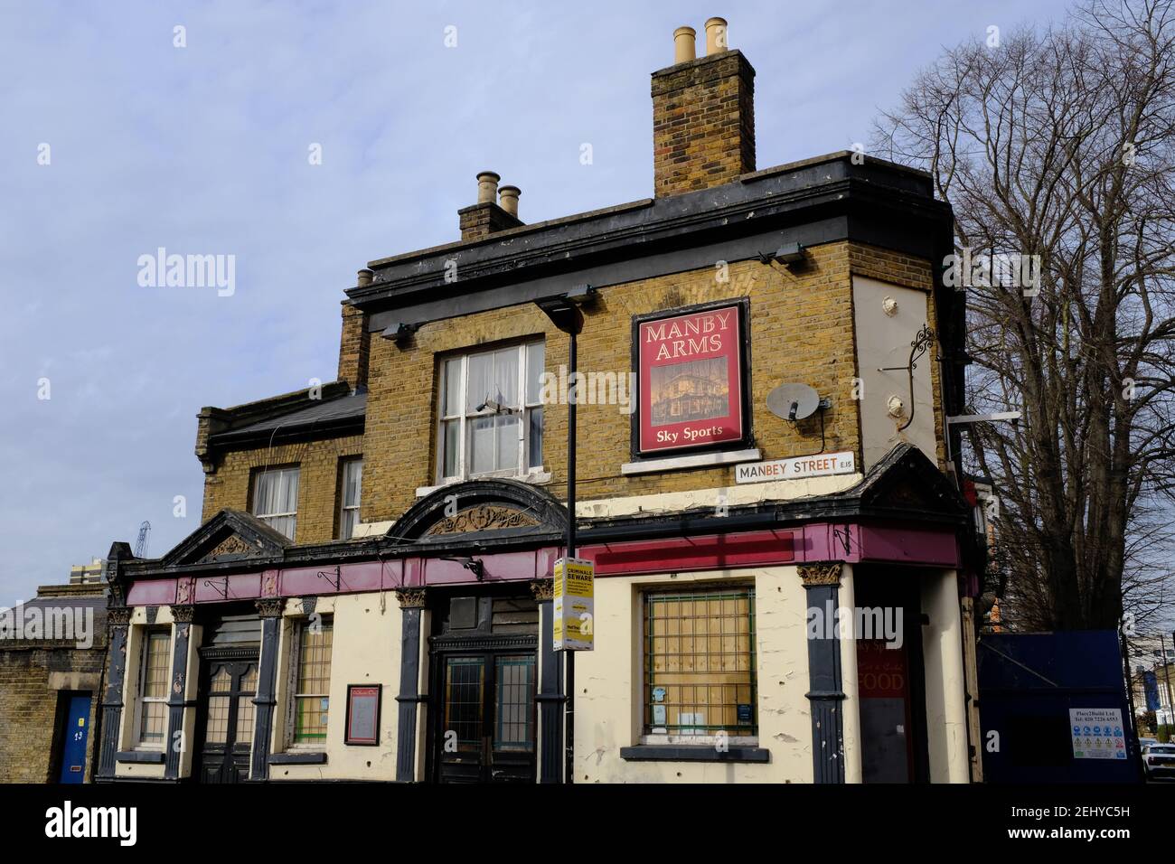 Pub manby arms hi-res stock photography and images - Alamy