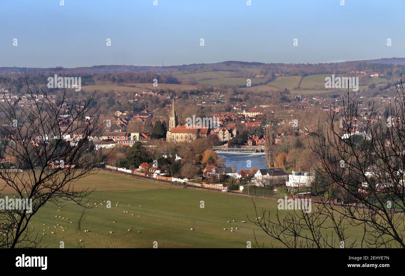 English riverside hi-res stock photography and images - Alamy
