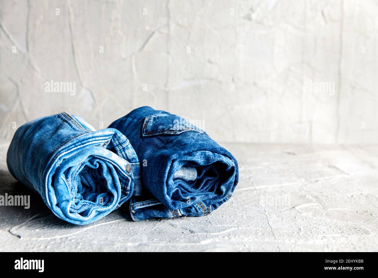 Denim fabric roll hi-res stock photography and images - Alamy