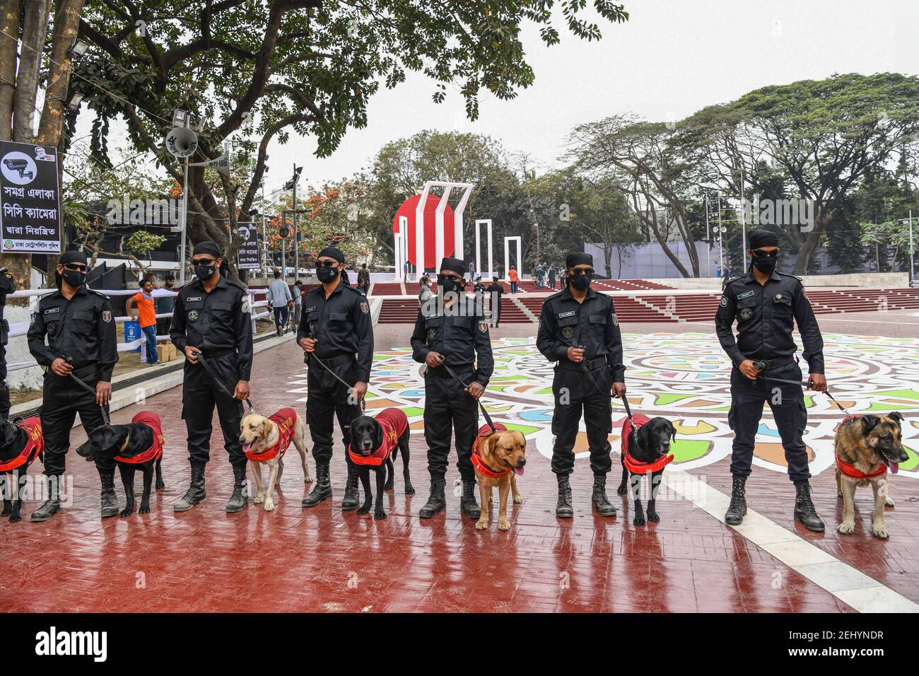 Dhaka, Bangladesh. 20th Feb, 2021. Bangladeshi RAB (Rapid Action ...