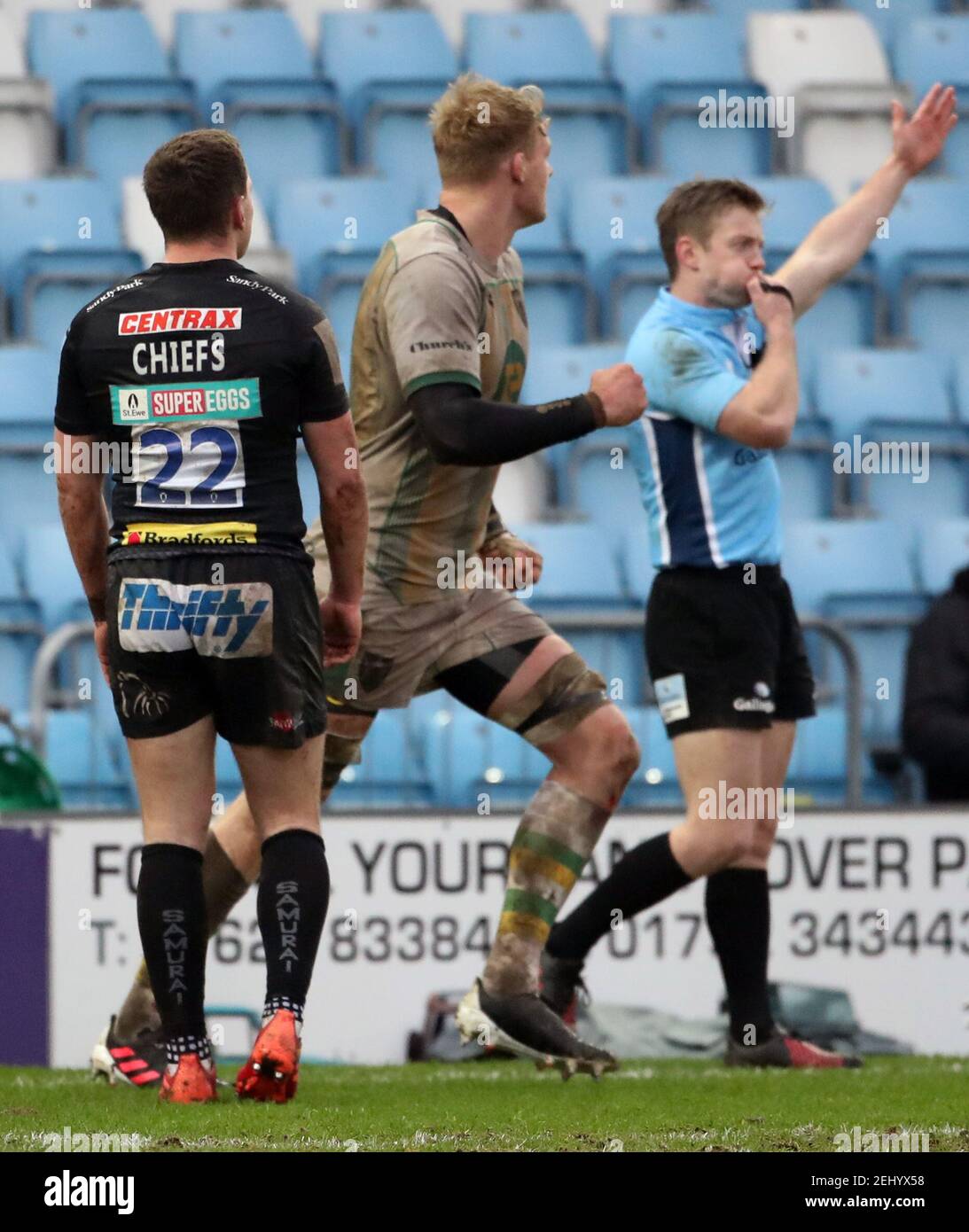 Referee christophe ridley hi-res stock photography and images - Alamy