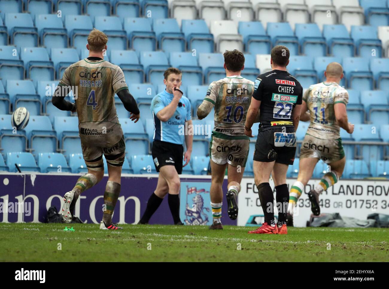 Referee christophe ridley hi-res stock photography and images - Alamy