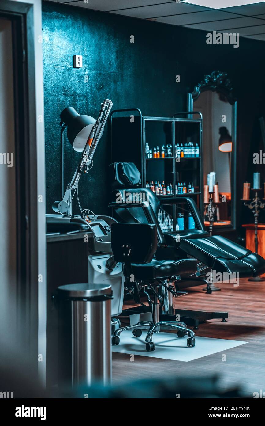 Tattoo chair hi-res stock photography and images - Alamy