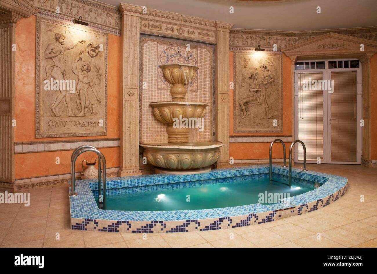 Luxury village moscow hi-res stock photography and images - Alamy