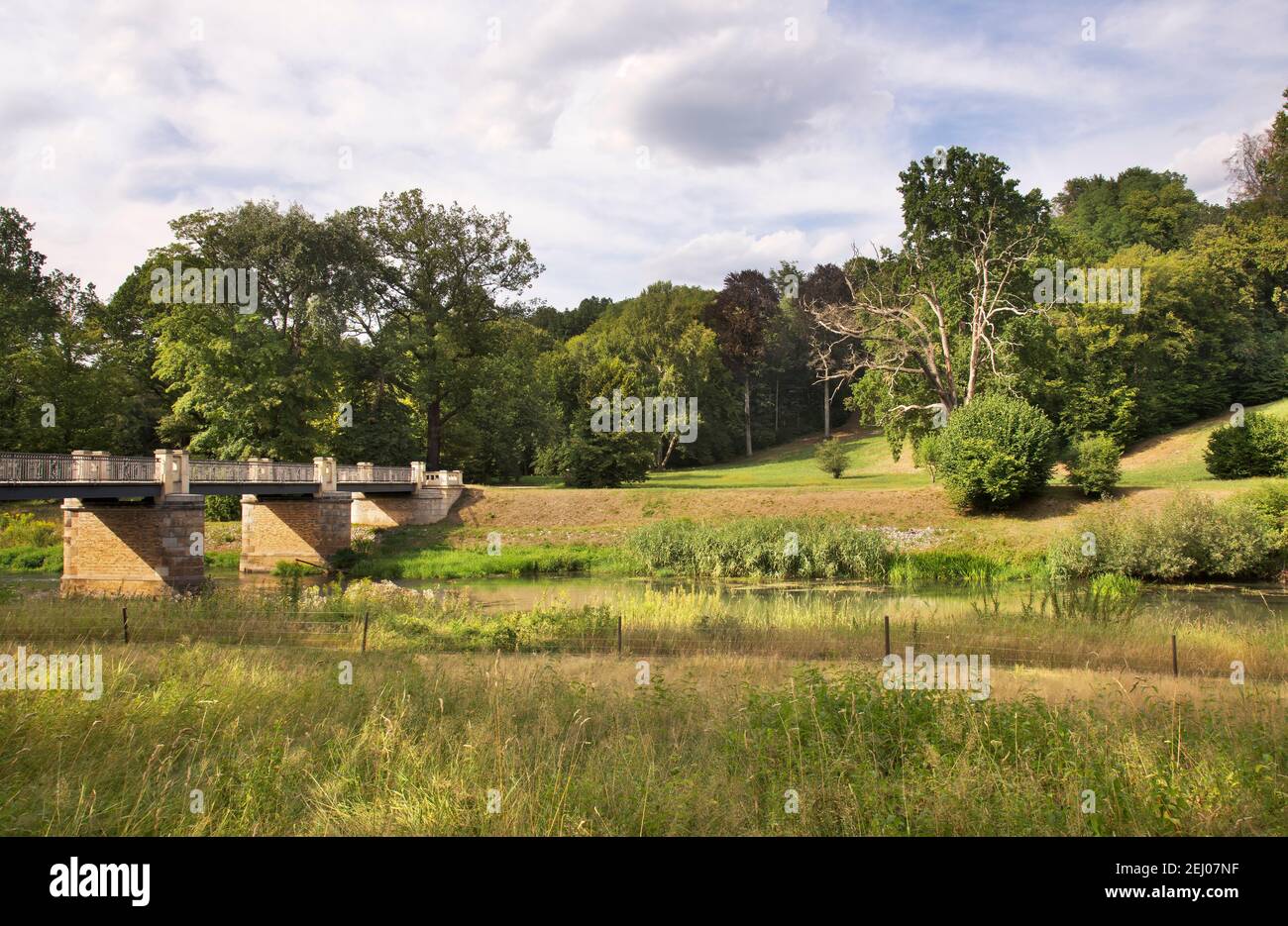 Englische bridge over Nysa Luzycka (Lausitzer Neisse) river at Park von ...