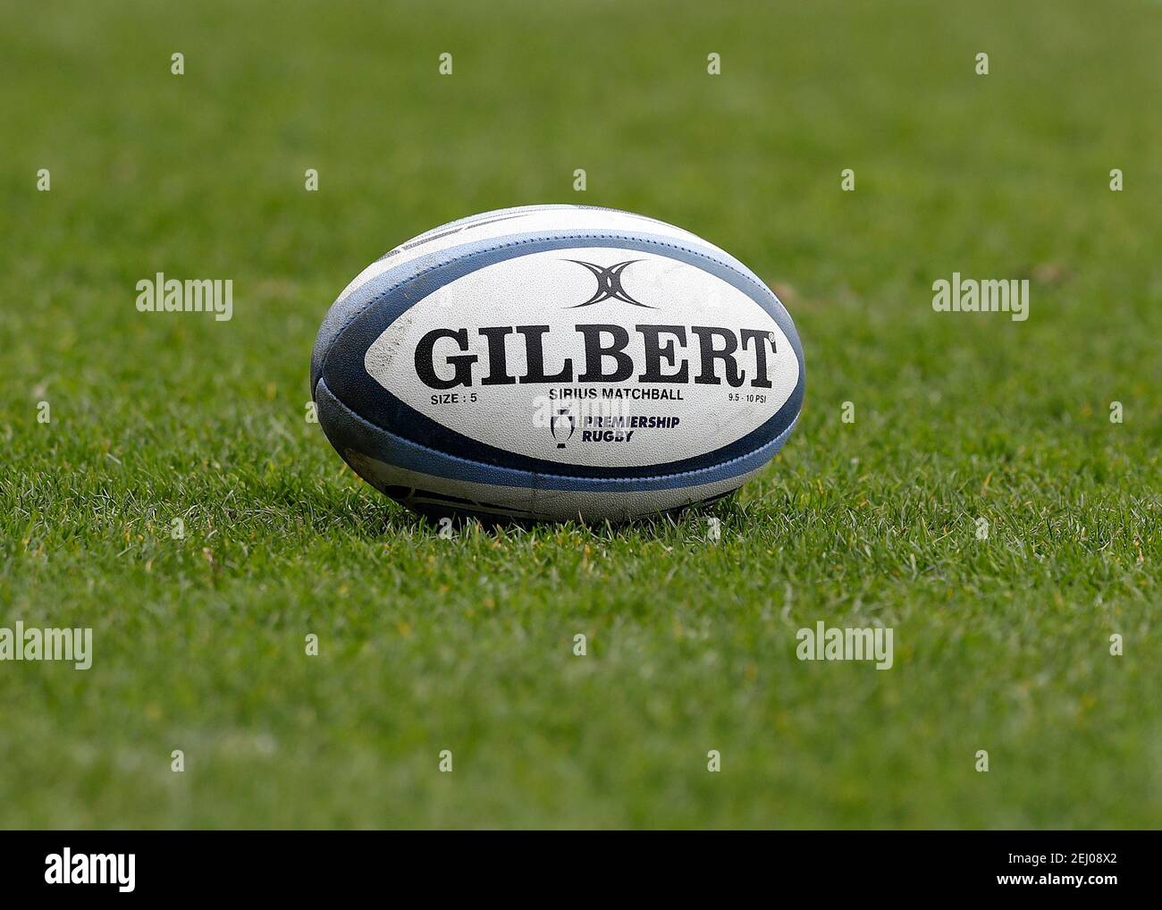 Premiership rugby ball hi-res stock photography and images - Alamy