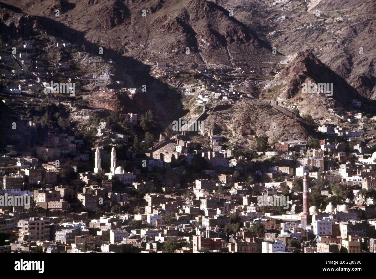 City of taiz hi-res stock photography and images - Alamy
