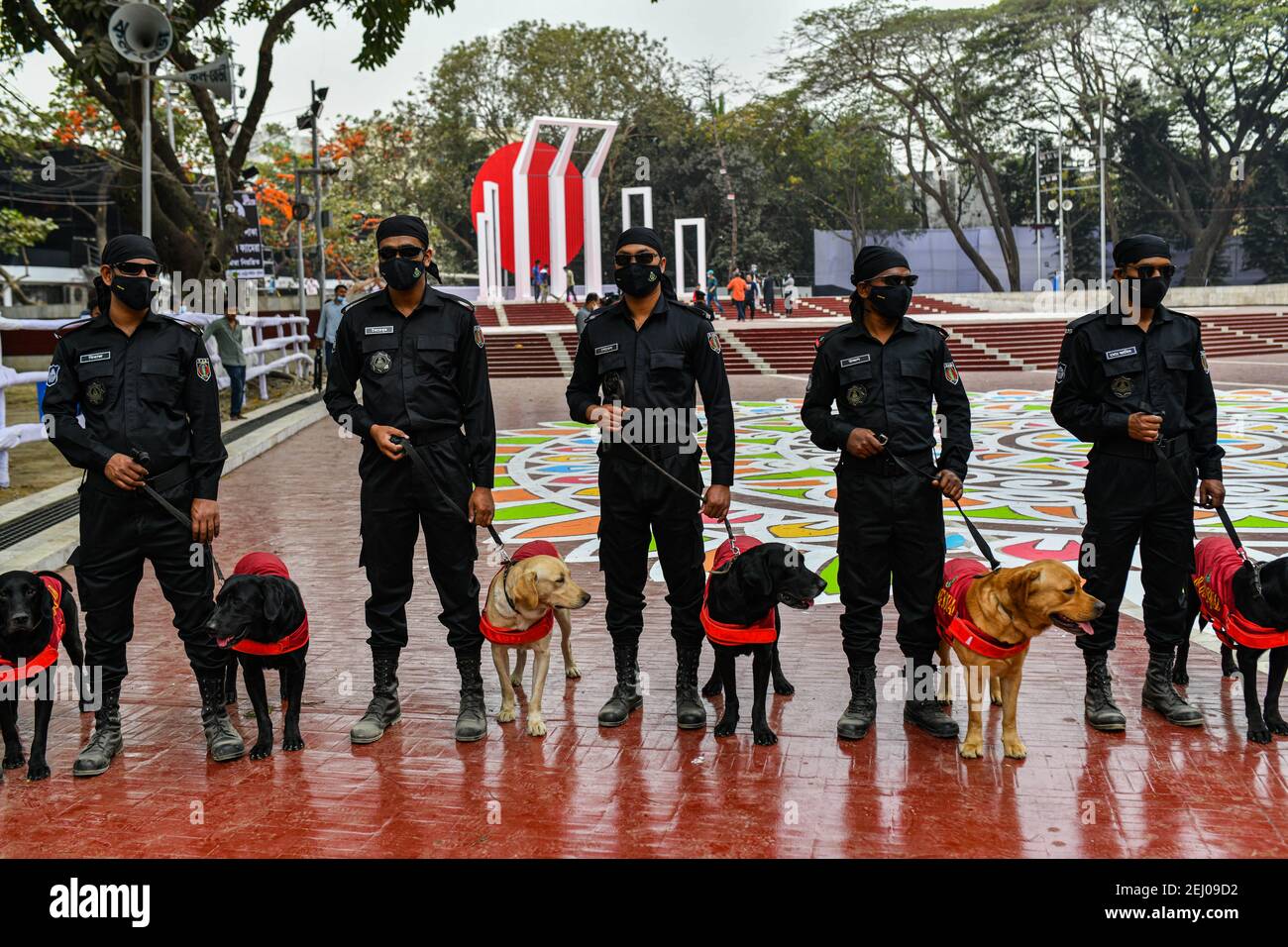 RAB dog squad are standing in front of Central Shaheed Minar in the ...
