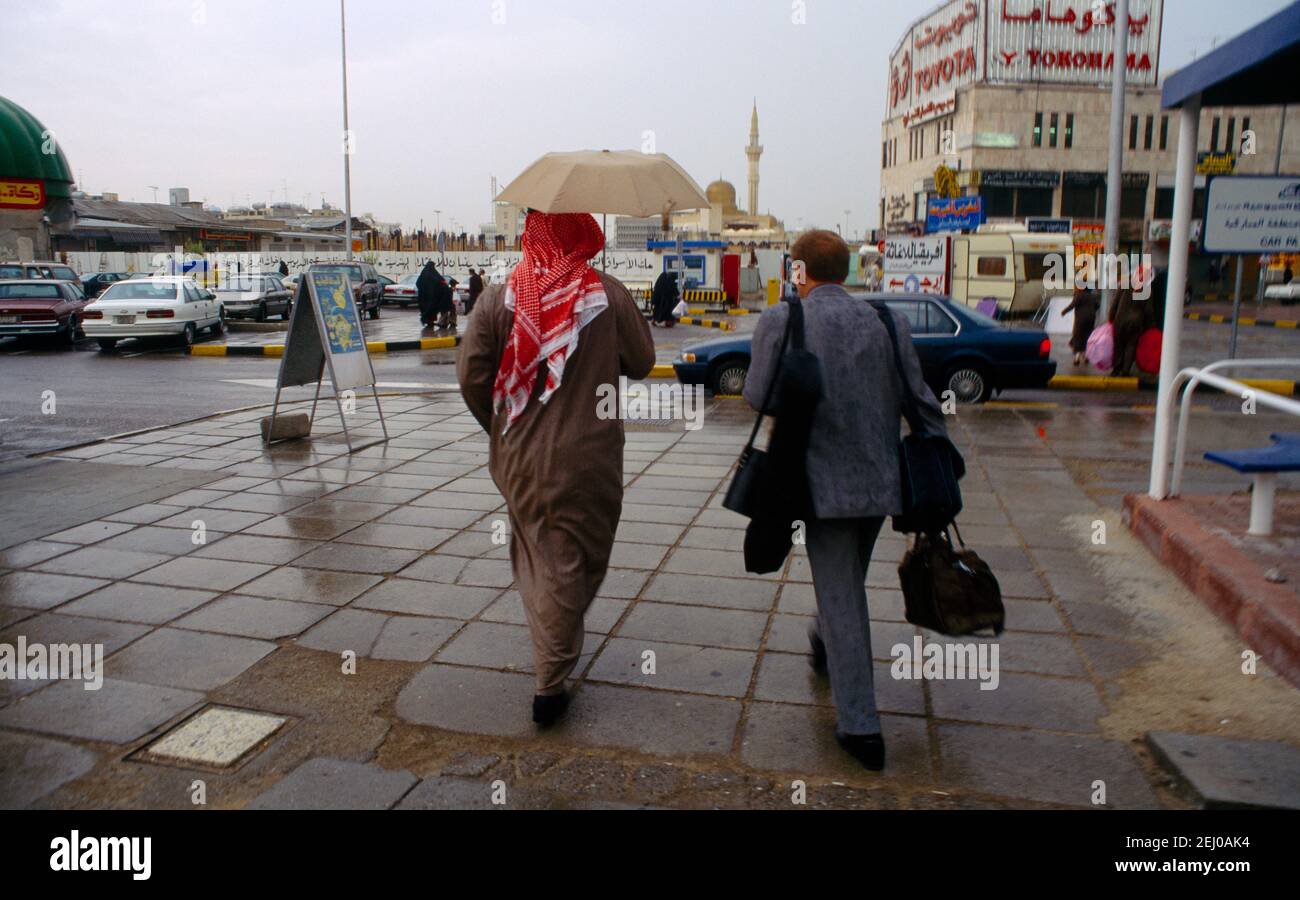 Kuwait weather hi-res stock photography and images - Alamy