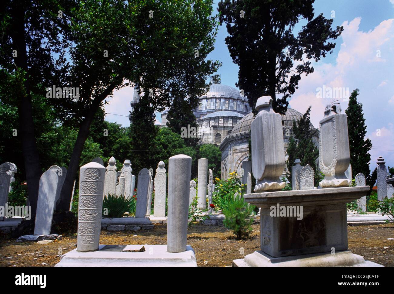 Istanbul Turkey Suleymani Mosque and Muslim Cemetery Stock Photo - Alamy