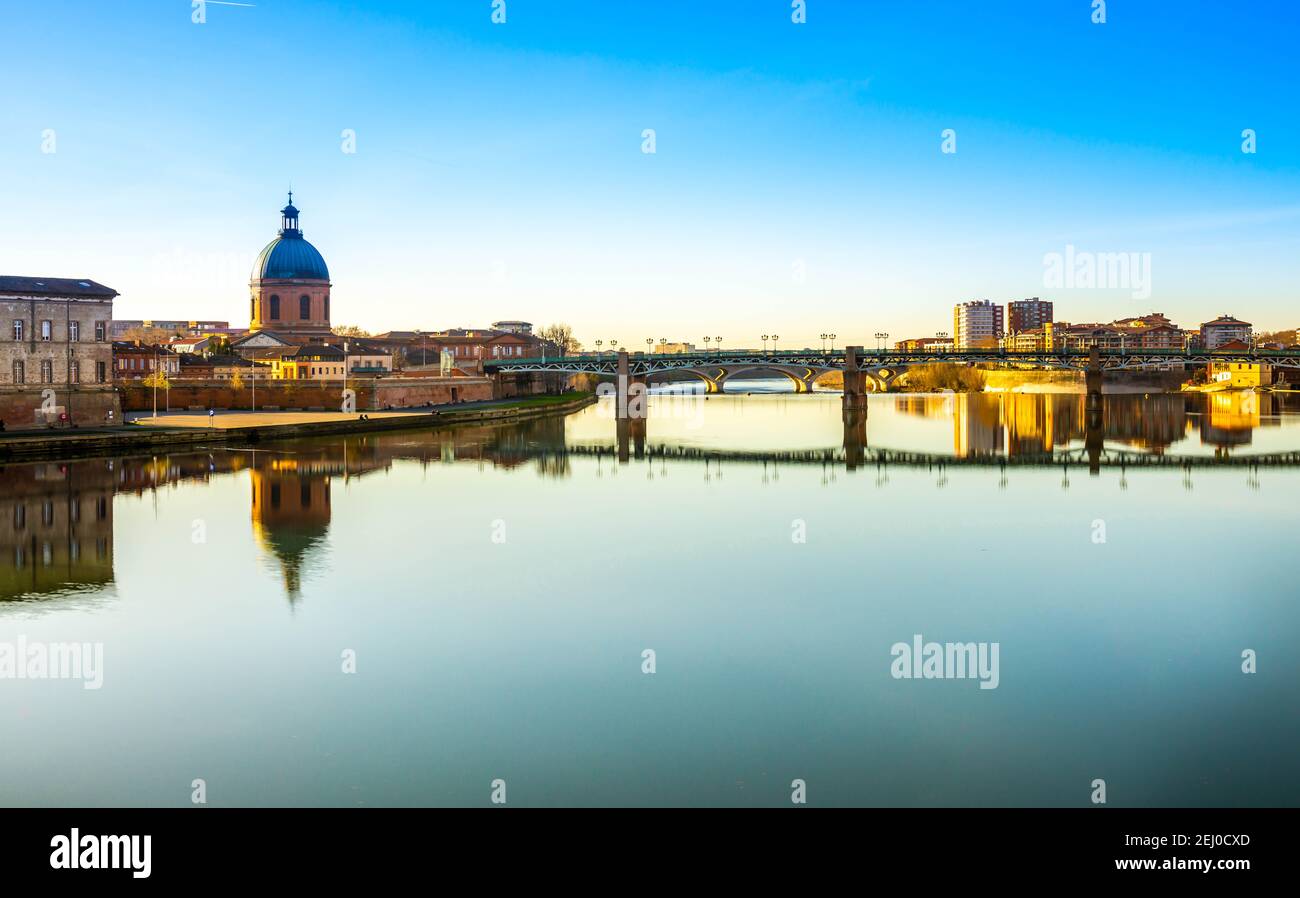 Toulouse skyline hi-res stock photography and images - Alamy