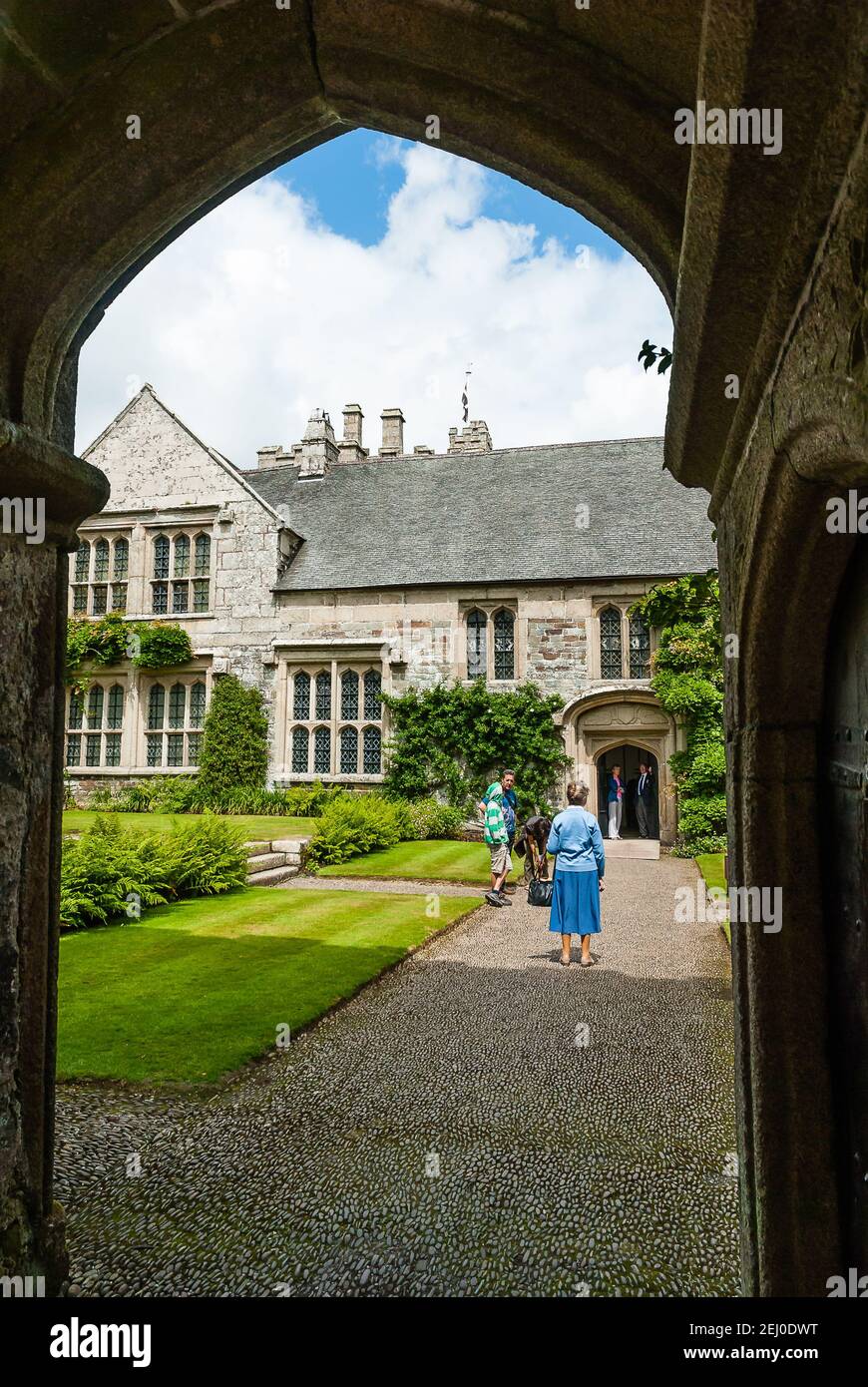 Cornwall country estate hi-res stock photography and images - Alamy