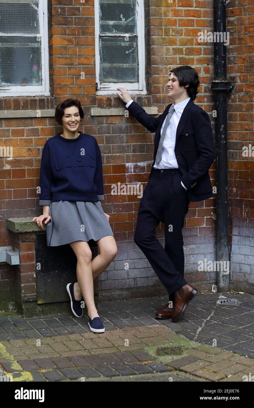 Students Outside College Stock Photo - Alamy