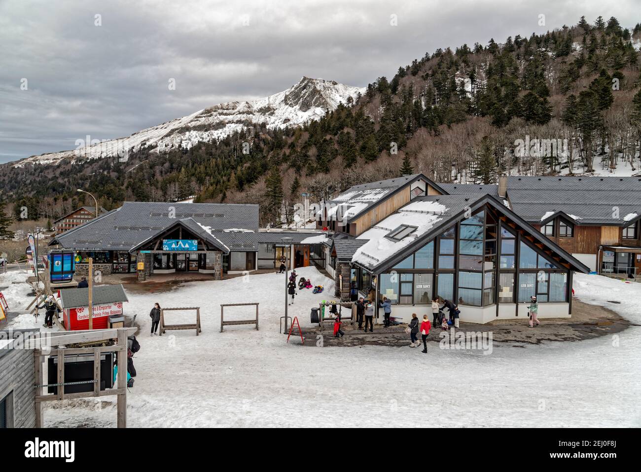 Le Mont-Dore, France. 15th Feb, 2021. The Mont-Dore resort offers a ...