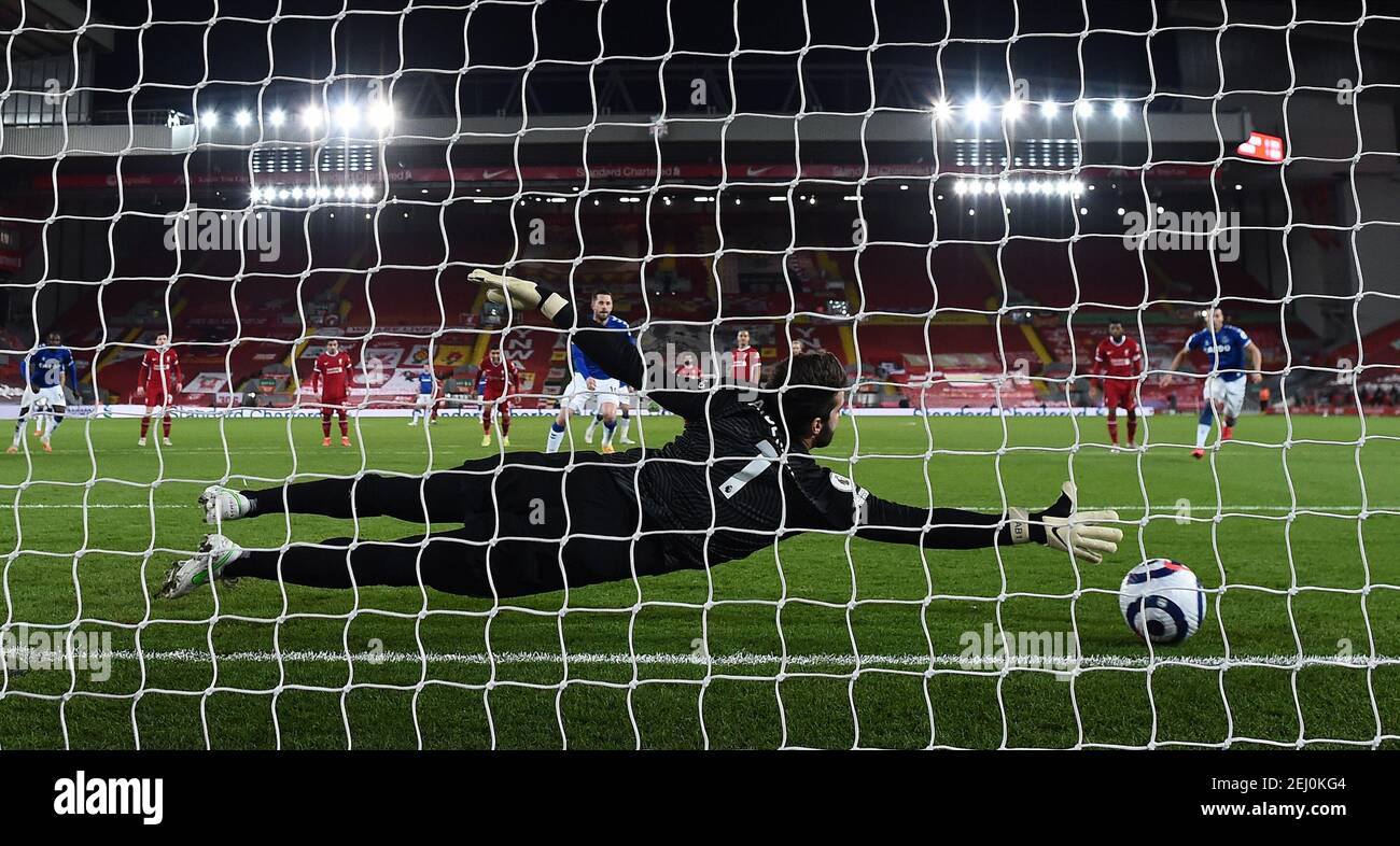 Alisson liverpool save hi-res stock photography and images - Alamy