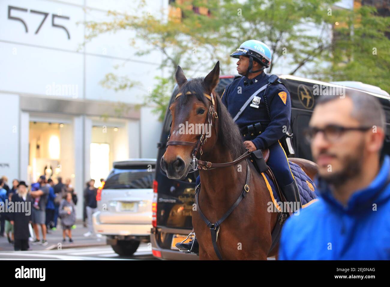 Nypd horse hi-res stock photography and images - Alamy