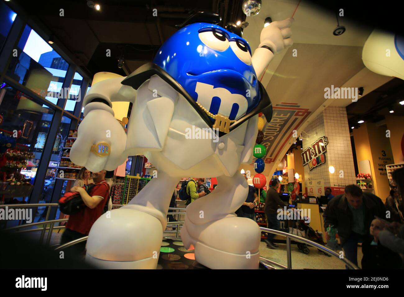 M&m Store New York High Resolution Stock Photography and Images - Alamy