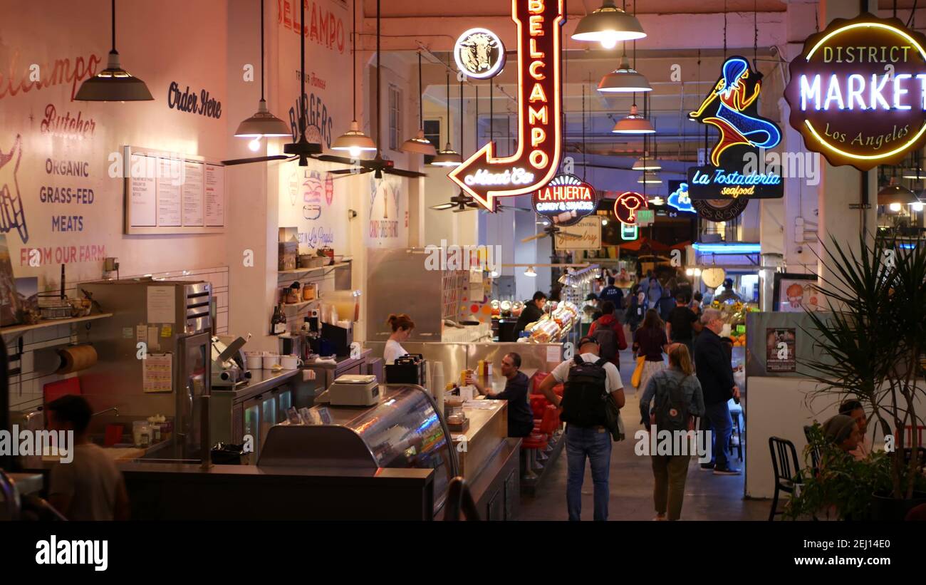 LOS ANGELES, CALIFORNIA, USA - 27 OCT 2019: Grand central market street ...