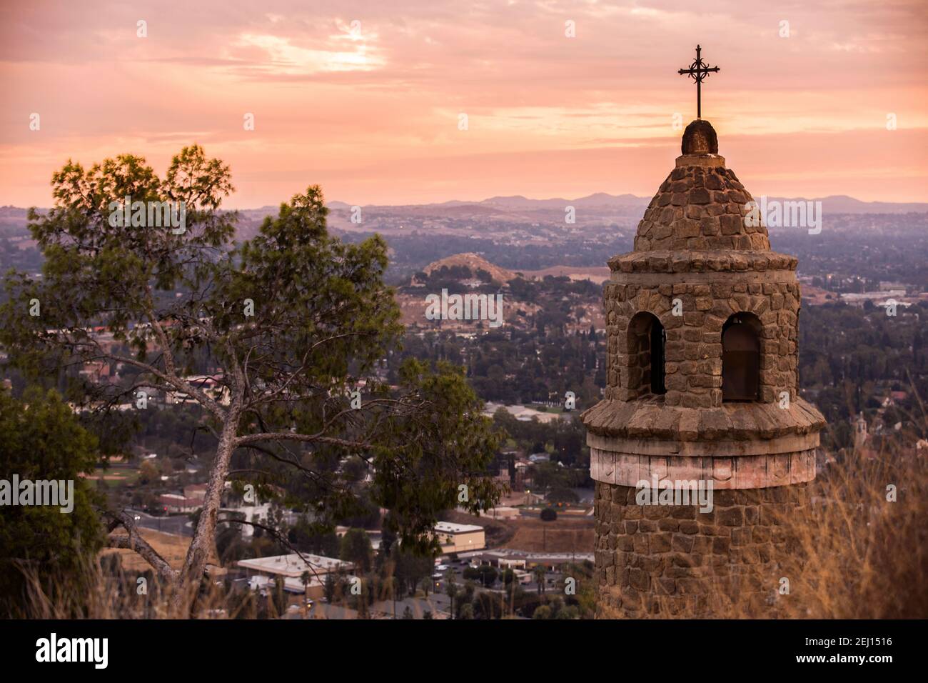 Sunset view of the historic Peace Tower built in 1925 above downtown ...