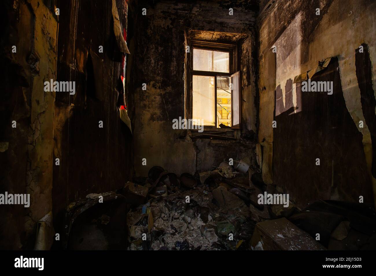 Burnt house interior. Consequences of fire concept Stock Photo - Alamy
