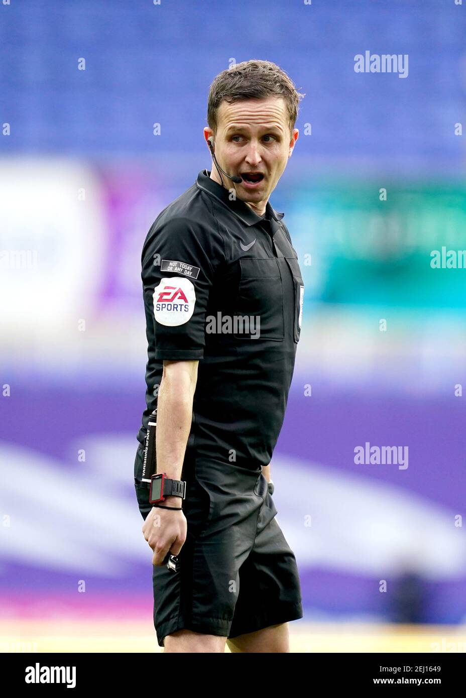 David webb referee 2021 hi-res stock photography and images - Alamy