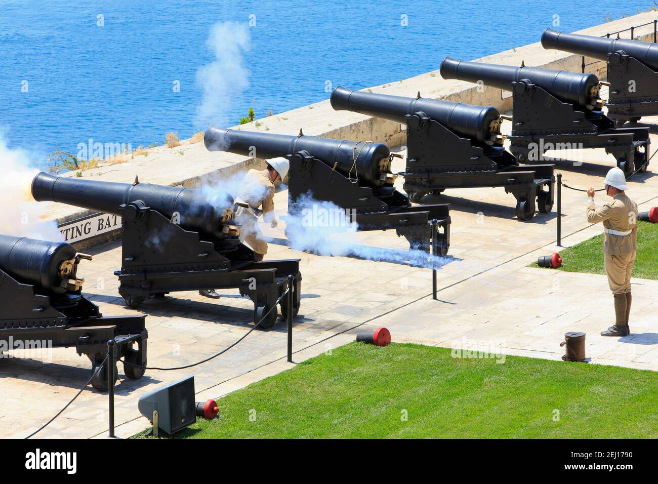 Gunners firing a SBBL 32-pounder gun at the Saluting Battery of the ...