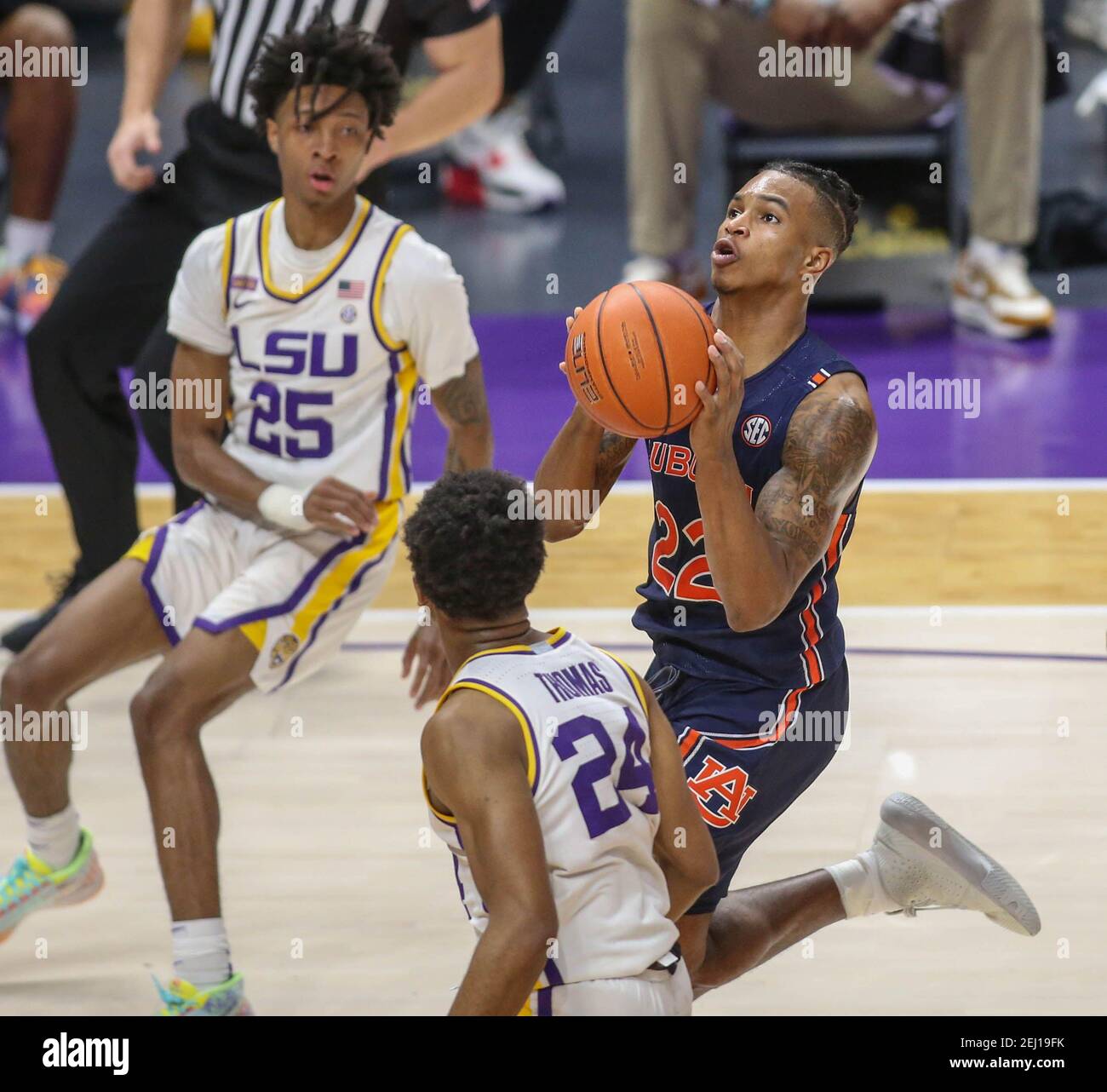 Baton Rouge, LA, USA. 20th Feb, 2021. Auburn's Allen Flanigan (22 ...